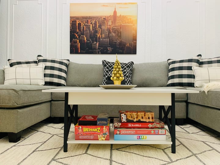 Home Away From Home - Modern Apt In Queens - 맨해튼