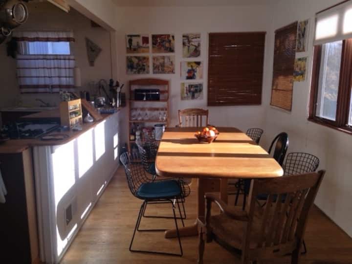 Happy Westside Apt Views Pikes Peak - Manitou Springs, CO