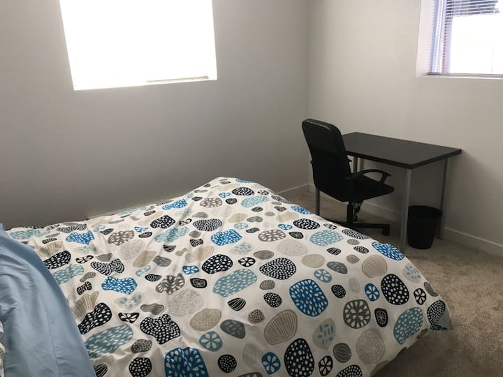 Private Room #2 Amongst Seattle's Finest Amenities - Seattle, WA