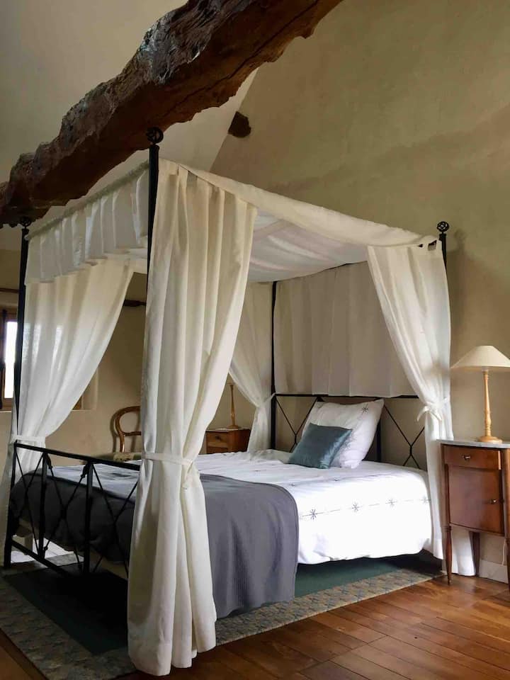 Chambre Tout Confort Dans Longère 17ème  S. - Bédée