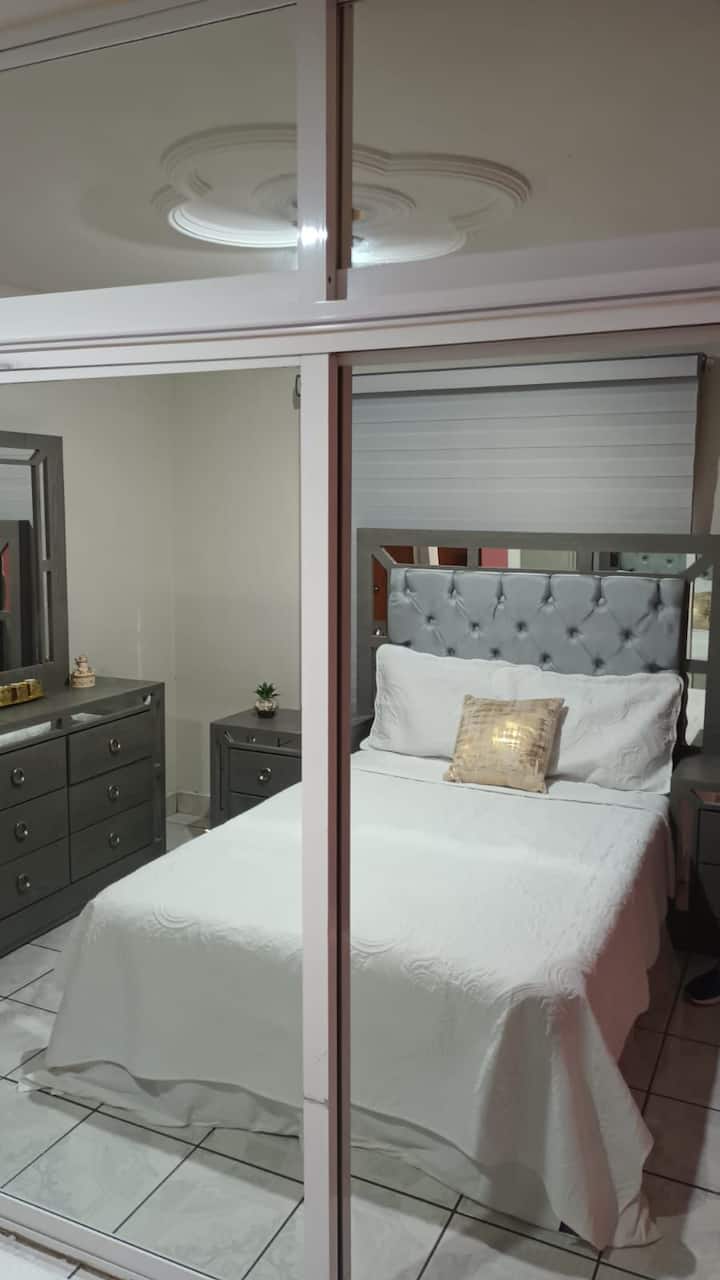 Hermosa Casa De 3 Recamaras - Mazatlán