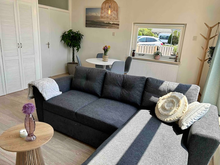 Amsterdam Beach Apartment 17, Private Garden - Zandvoort