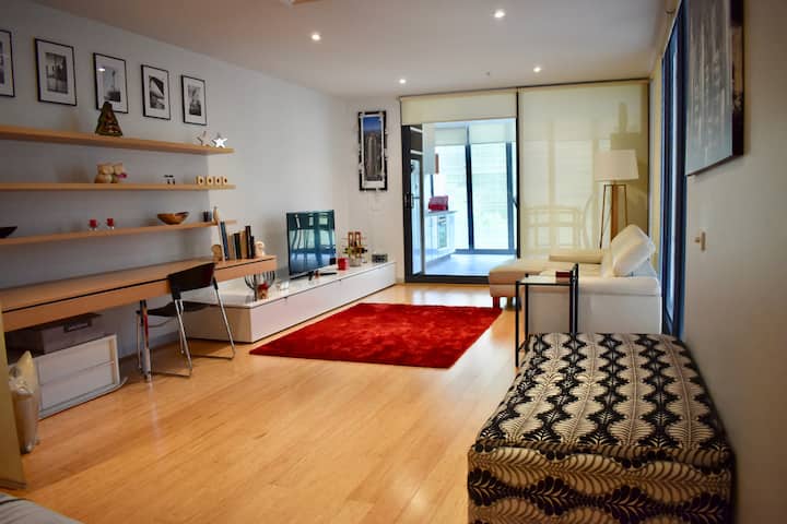 Lovely Light-filled Apt In The Heart Of Cbd! - Melbourne