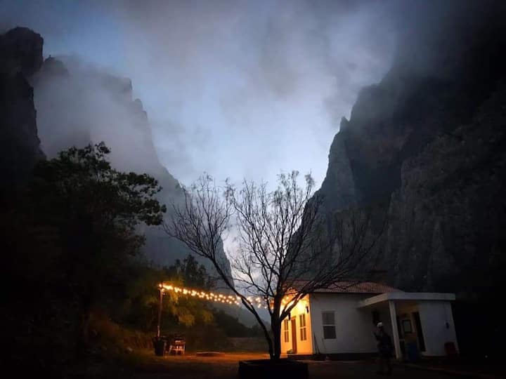 House In The Canyon - Potrero Chico - Hidalgo
