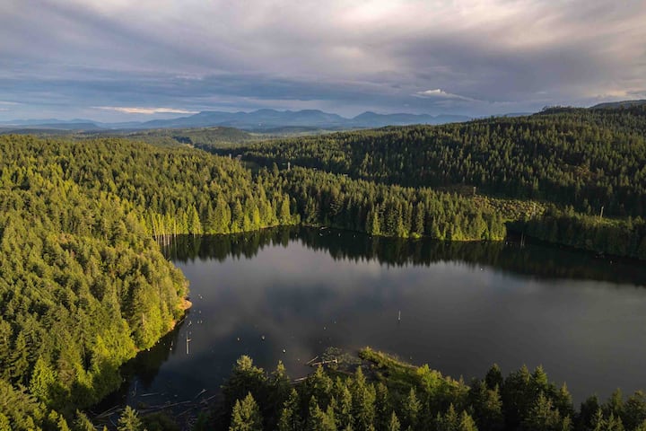 Vancouver Island Lake Cabin #5 - Nanaimo