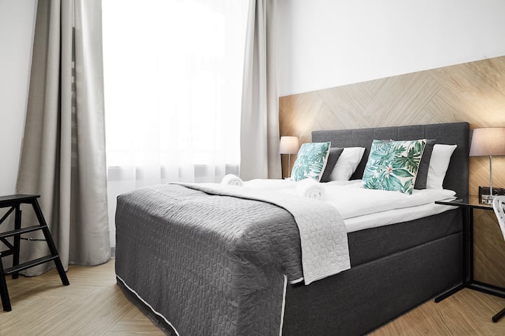 Fresh Apartment, 6 Bedrooms, 6 Bathrooms - Krakow