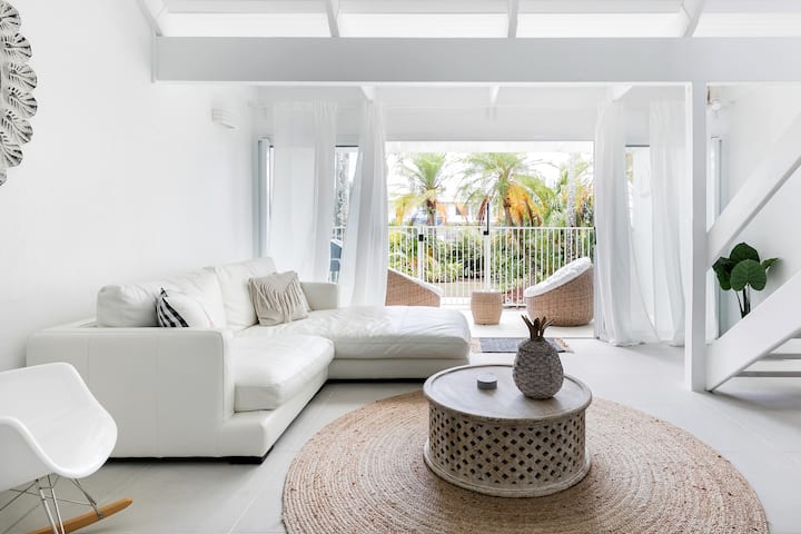 Noosa Boutique Loft In Sought-after Munna Crescent - Noosaville
