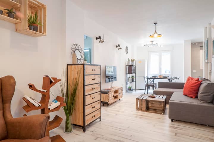 Coeur De Malaga Dans Appartment Syle Industriel - Málaga