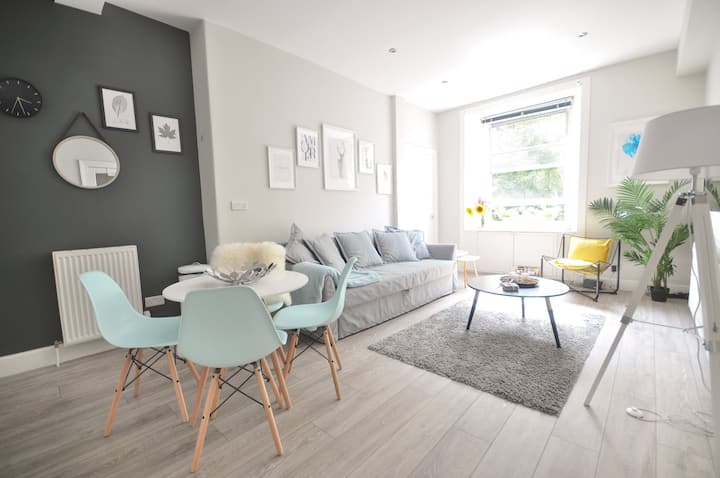 Stylish And Beautiful Apartment - Great Location - Edinburgh