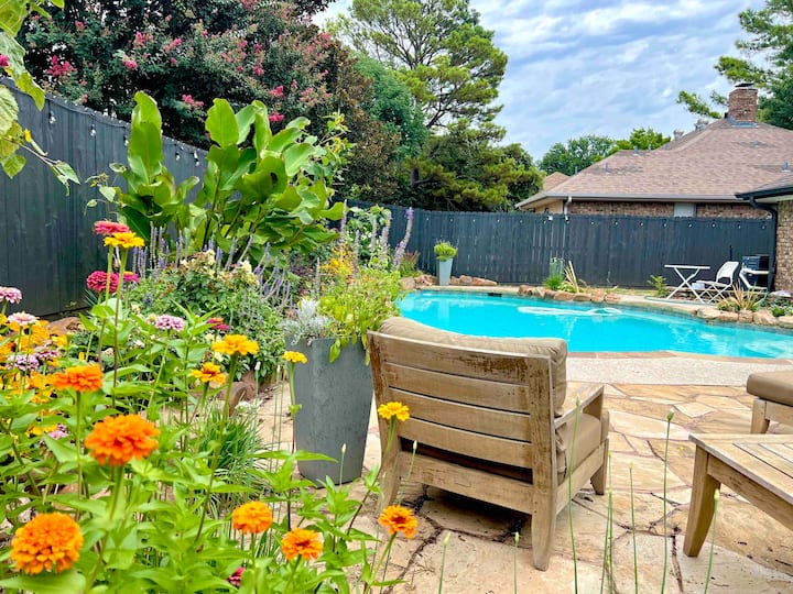 Luxe 4br W/ Heated Pool + Hot Tub | Walk To Lake - Grapevine, TX