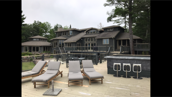 Ironman -Massive Lakefront Cottage W/ Indoor Pool - United States