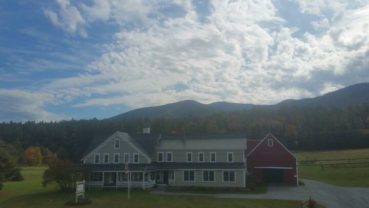 Kinsman Lodge Bed & Breakfast- Sugar Hill, 2 Twins - Franconia, NH