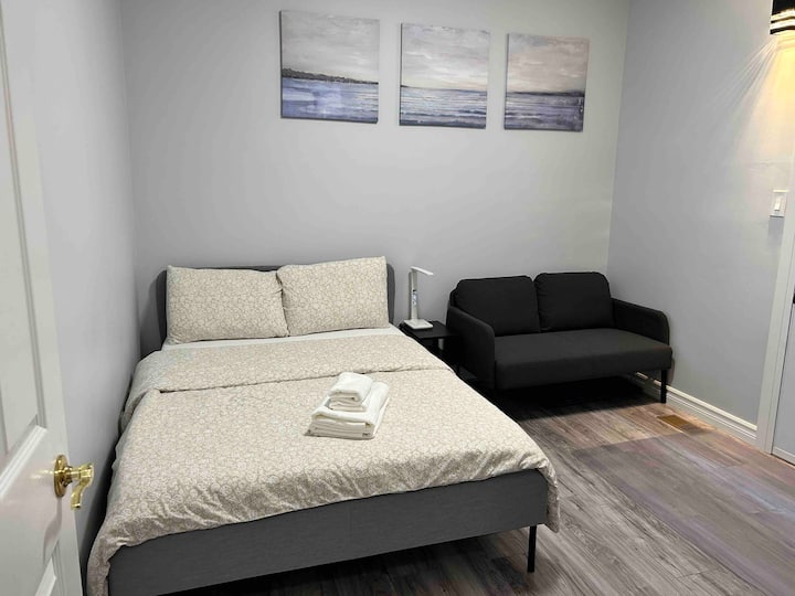 Cozy Studio In Central Toronto W Private Bathroom - Toronto