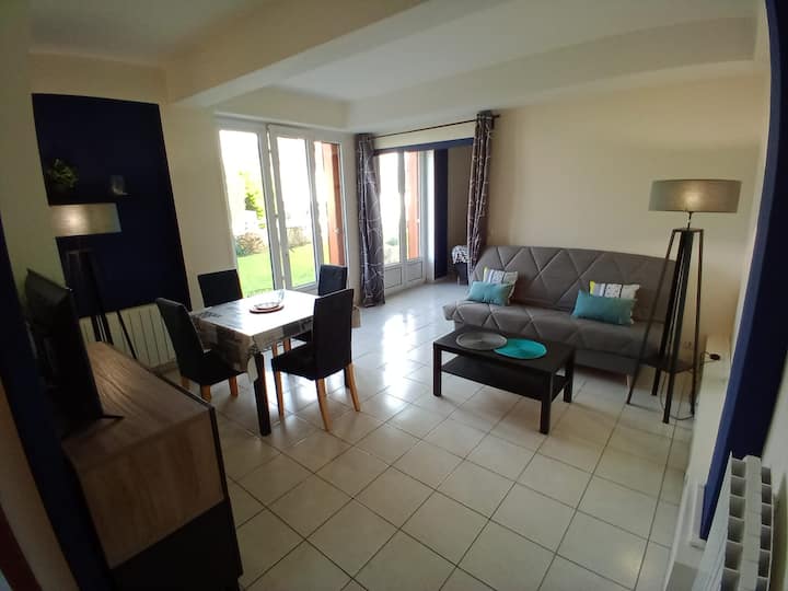 Charmant Appartement, Emplacement Idéal - Plage de Courseulles sur Mer