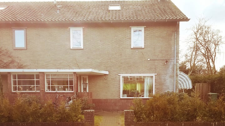 Beautiful Family Home (6 P.) Near Amsterdam. - Huizen