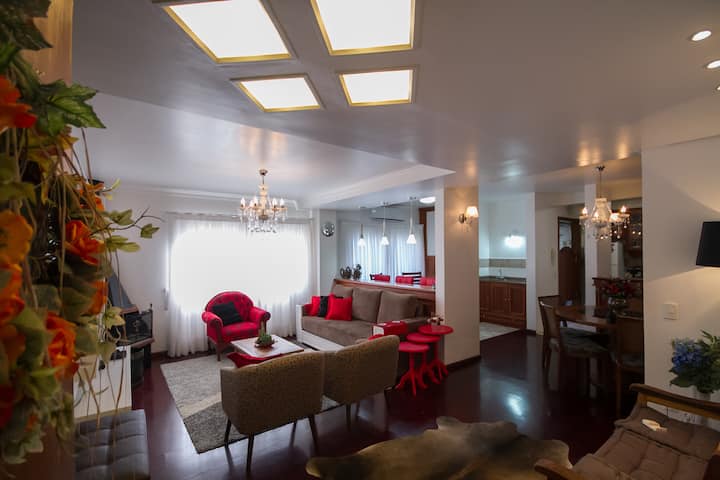 Excelente Apartamento De 3 Dormitórios - Gramado