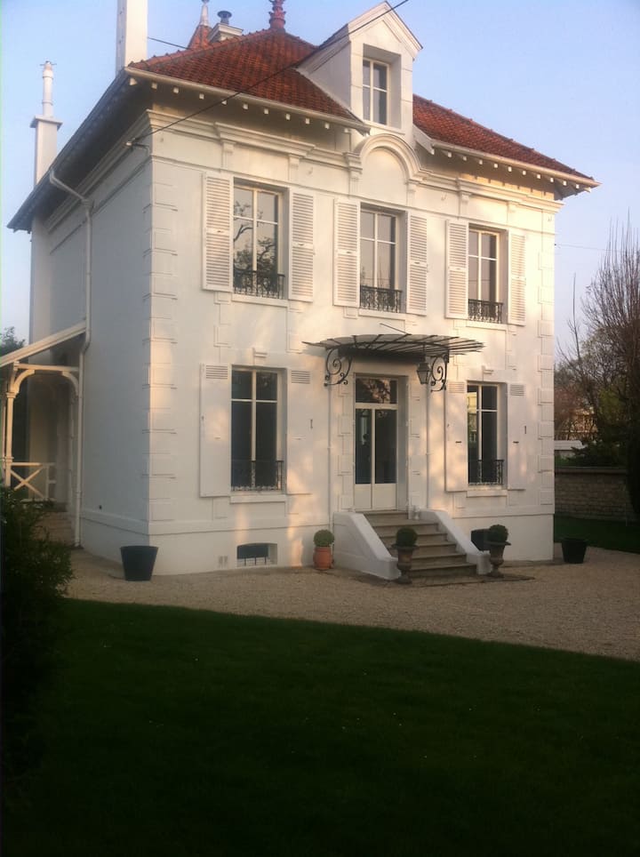 Maison Mansart De Charme - Saint-Germain-en-Laye