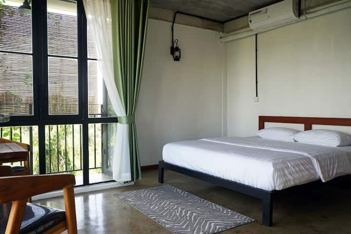 Tnot Chhrum Cafe - Phnom Penh