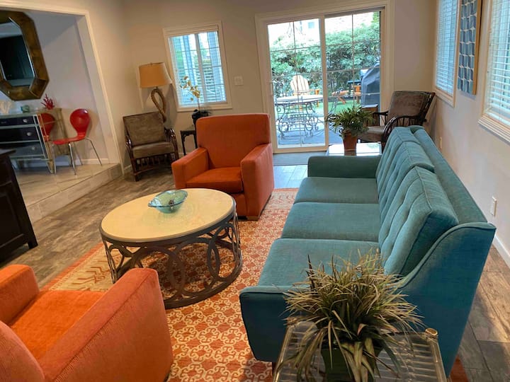 Gorgeous, Remodeled Five Bedroom Ob Family Home - San Diego