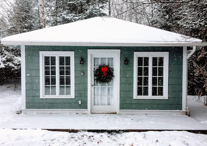 Ultimate Retreat: Cozy Studio, Couples Hideaway - Lake Placid, NY