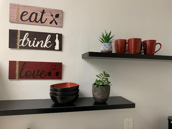 Great 2 Bed One Bath Near The Beach - 라르고