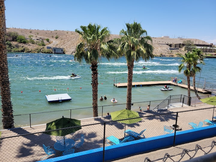 Work-fun Cottage Easy Walk To River/pool $1498 - Laughlin, NV
