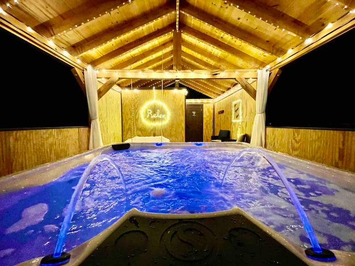 Guesthouse With Massage Chair & Game Room - Virginia