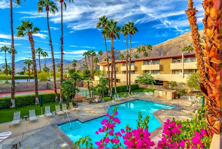 Poolside  Downtown  Condo - Pool , Spa & Tennis - Palm Springs, CA