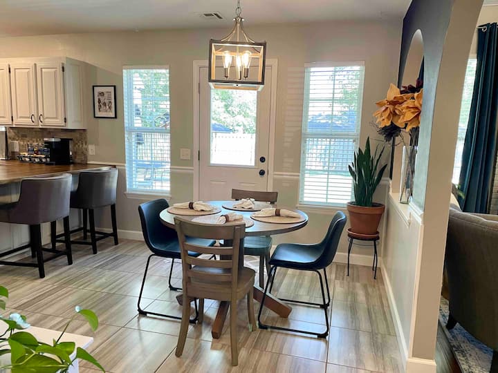 Comfortable Private Room In A Great Location - Rogers, AR