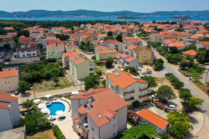 Luksuzni Aprtmani Sa Bazenom - Biograd na Moru
