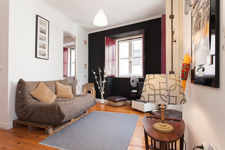 The House By The Castle - Mouraria - Lisszabon