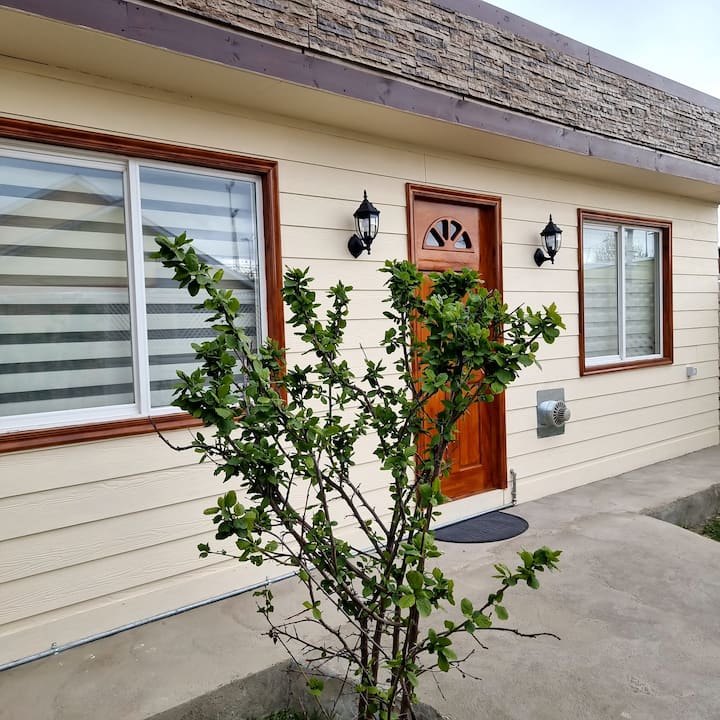 Cabaña Cerro Ballenas (Hab Matrimonial + Hab Doble - Puerto Natales