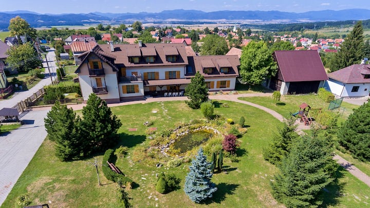 Chata Eli - Horná ŠTubňa

6 App/4-6 Os
Cena: 1 App - Eslovaquia