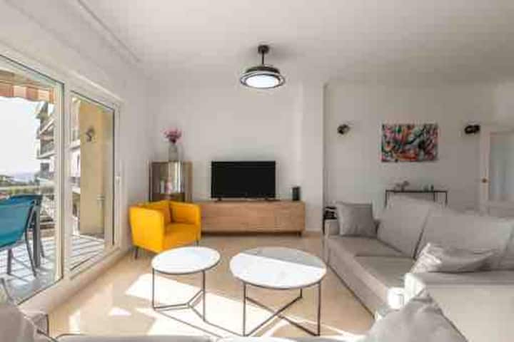 Spacieux Appartement , Moderne, Tres Belle Vue Mer - Benalmádena
