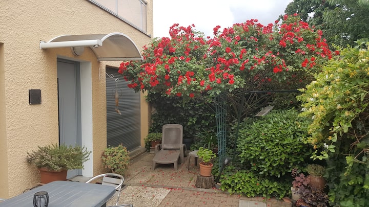 Agréable Maison Avec Cour Et Spa Intérieur - Pont-du-Château