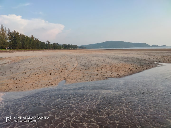 Swapnapurti Holiday Gold Room ( 1 Min To Beach) - Shrivardhan