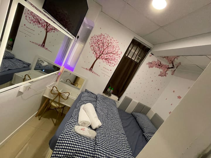 Sunrise Inn 陽光旅館 其中2個房間 尖沙咀地鐵站 (步行只需20秒) 特色房間 - Hong Kong