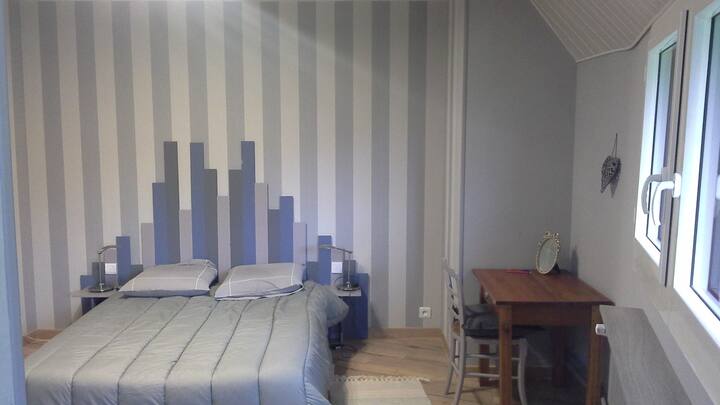 Chambre D' Hôte De Charme Le Cèdre Bleu - Saint-Léonard-de-Noblat
