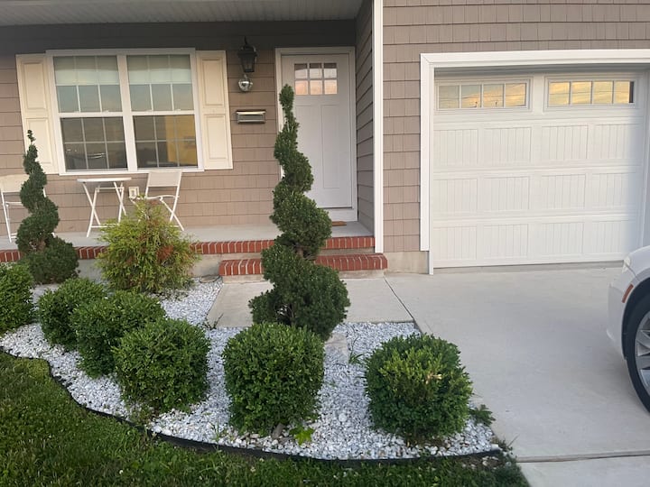 Brand New House: 7 Presidents Beach & Pier Village - Sea Bright, NJ
