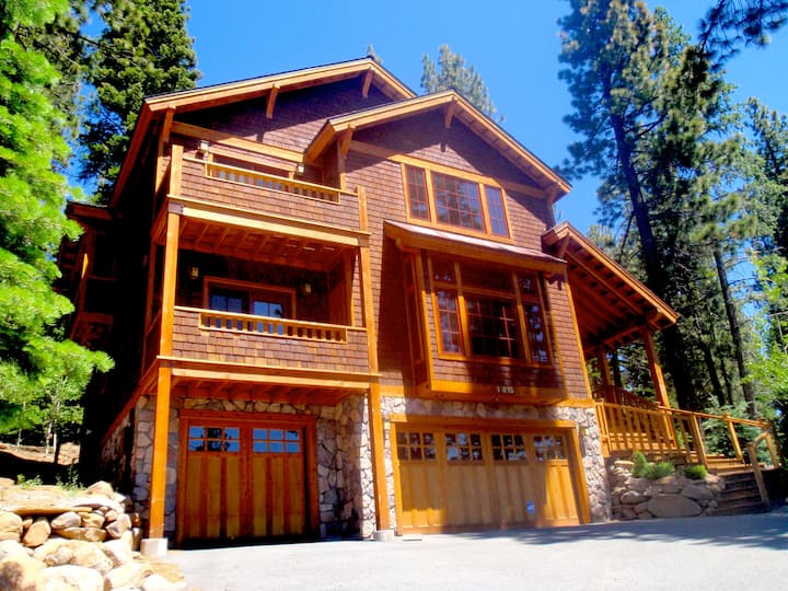 Gorgeous Custom Craftsman-style In Tahoe Donner - Truckee, CA