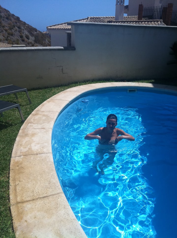 Chalet Adosado Con Vistas Al Mar Y Piscina Privada - Almuñécar