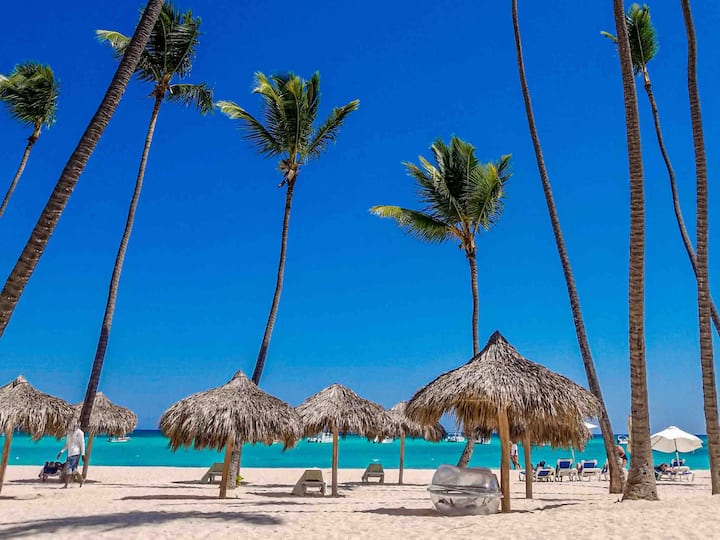 Escapade Dans Un Coin Paradisiaque Mais Vivant !! - Punta Cana