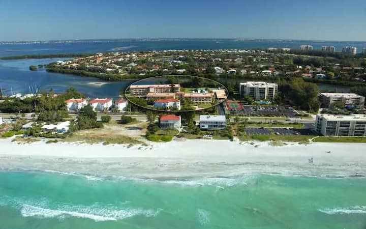 Cozy Condo In Longboat Arms - Anna Maria Island, FL