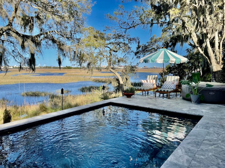 Water Views & Only 2 Miles To Downtown Charleston - Johns Island, SC