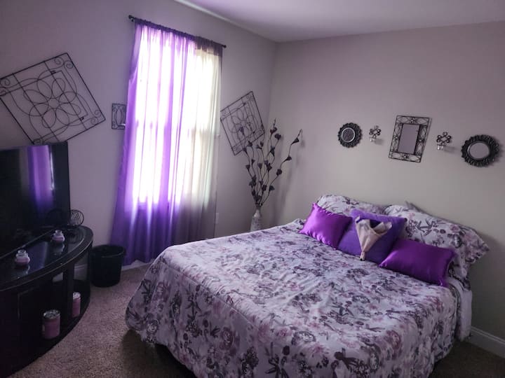 Quiet, Quaint And Cozy- (The Purple Rm) - Smithfield, NC