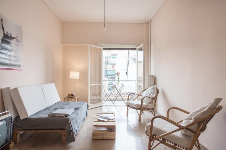 Hidden Gem: Walk To Acropolis, Avoid The Crowds - Athènes