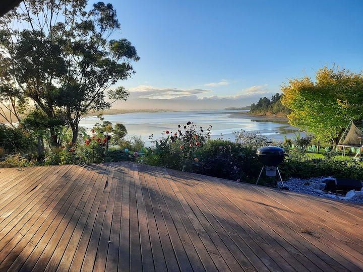 Lovely Views , 3 Bedroom Family Home At Kina - Motueka