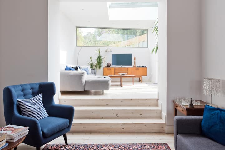 Historic House Backing Onto Walls Of Phoenix Park - Dublin
