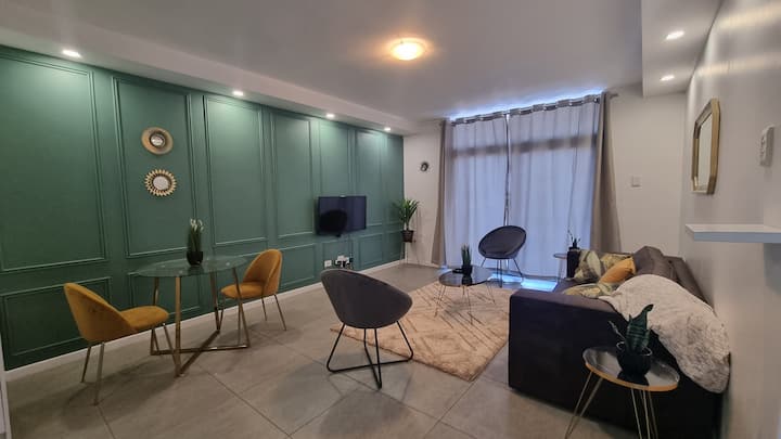 Prestigious 2 Sleeper Near Ushaka Marine World - Durban