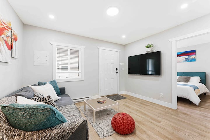 Lovely Coach House In Langley ~ Queen Beds ~ Pkg - ラングリー